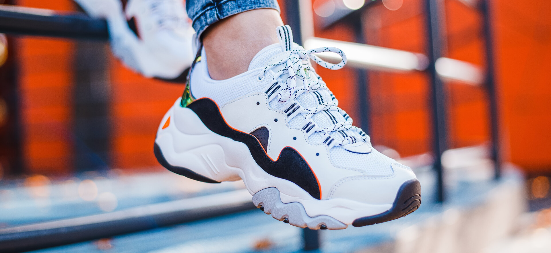 Kako kombinirati ženske modne tenisice za svaki dan?